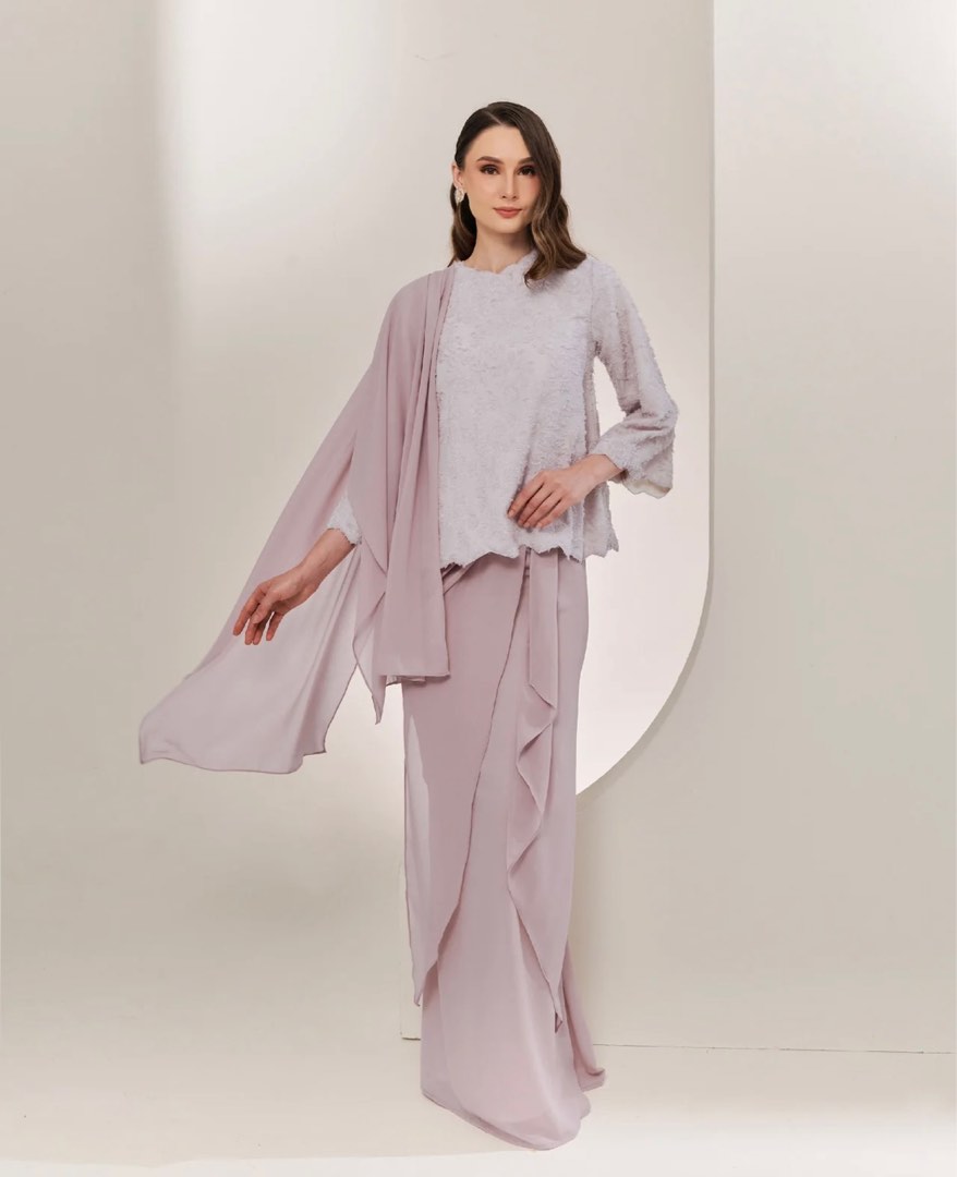 Qiszar Rhaella Luxe, Women's Fashion, Muslimah Fashion, Baju Kurung ...