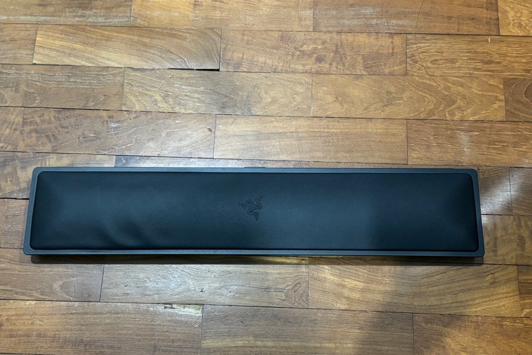 Razer huntsman elite palm rest with RGB, Computers & Tech, Parts ...