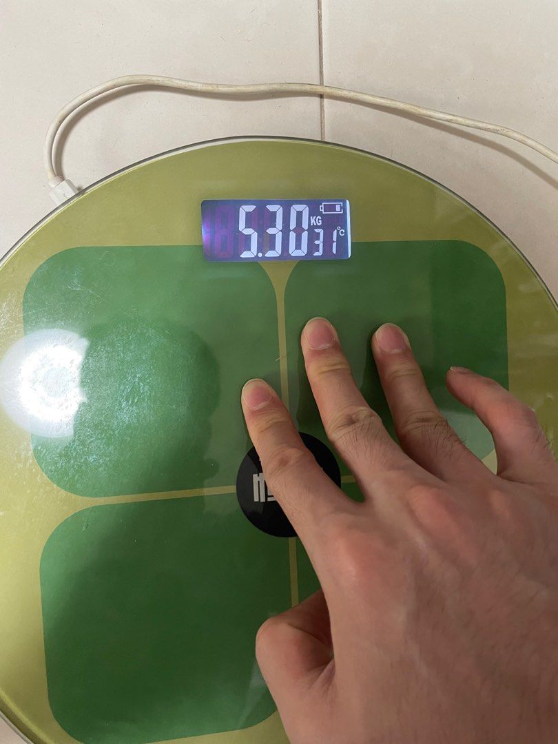 Rechargeable weighing scale, Health & Nutrition, Health Monitors ...