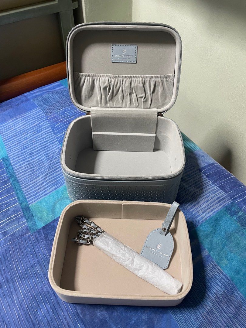 Ritz Carlton Mooncake Jewelry Box 2023, Everything Else on Carousell