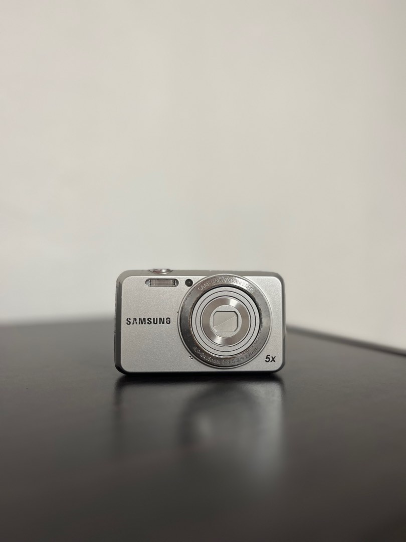 Samsung ES80 Digital Camera, Photography, Cameras on Carousell
