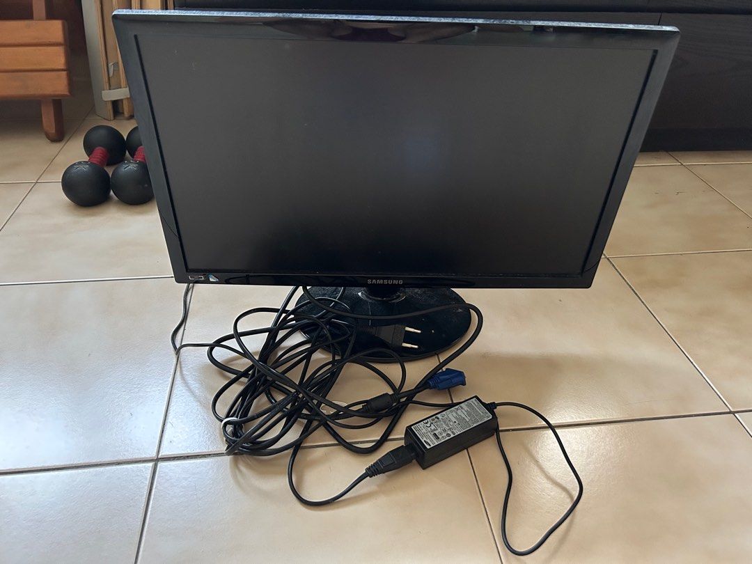 Samsung VGA monitor, Computers & Tech, Parts & Accessories, Monitor ...
