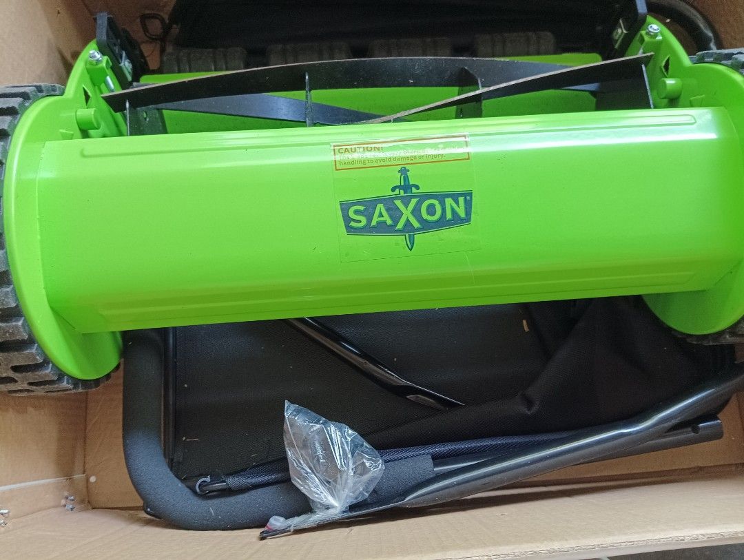 Saxon 40cm Push Cylinder Hand Lawn Mower, Furniture & Home Living ...