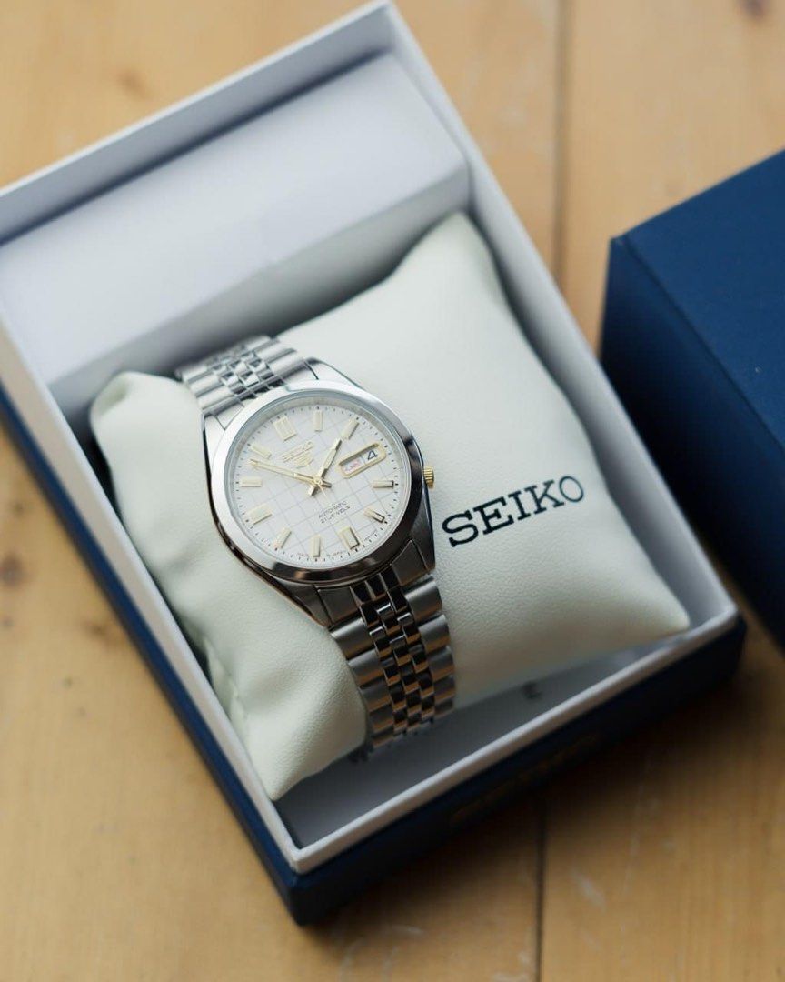 Seiko Watch SNKF77 SNKF77J SNKF77J1, Men's Fashion, Watches ...