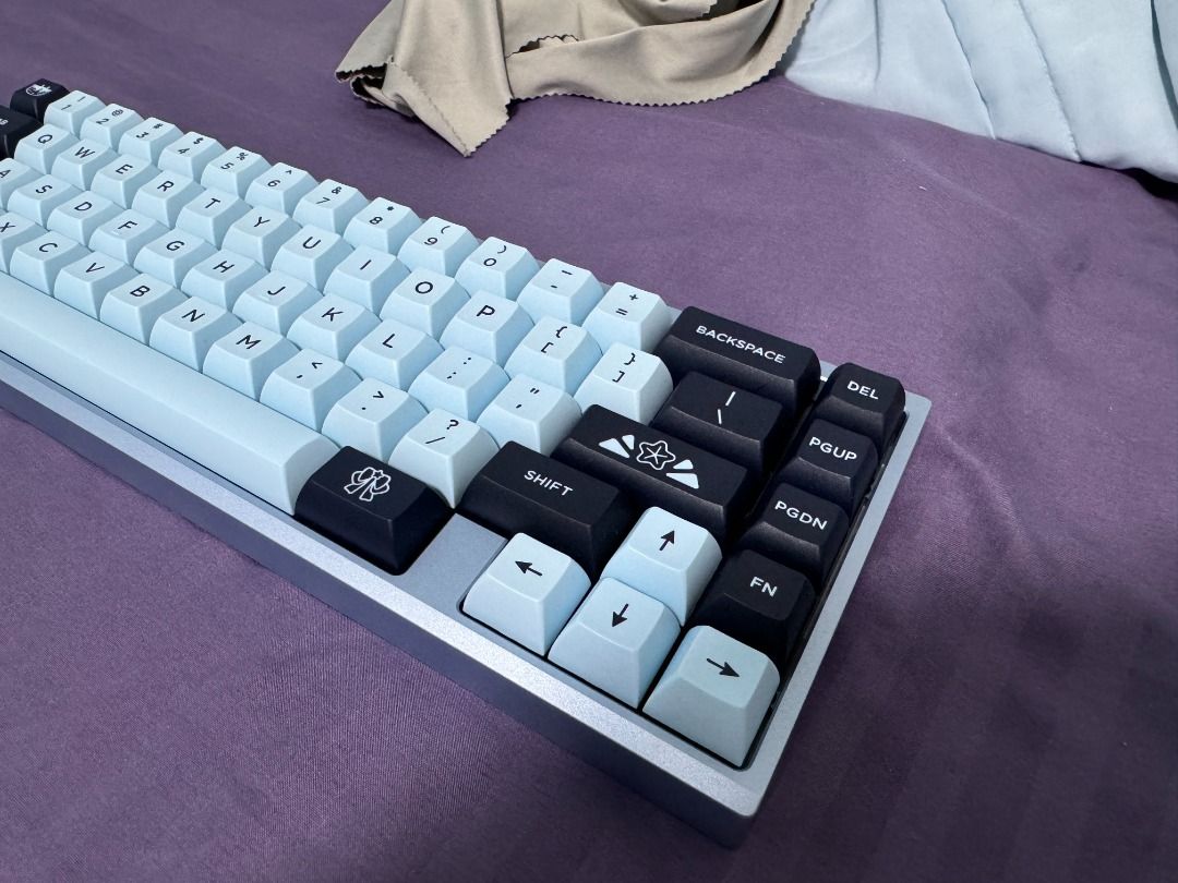 Suisei R1 by Kibou Built with KAT Comet Keycaps Keyboard, Computers ...