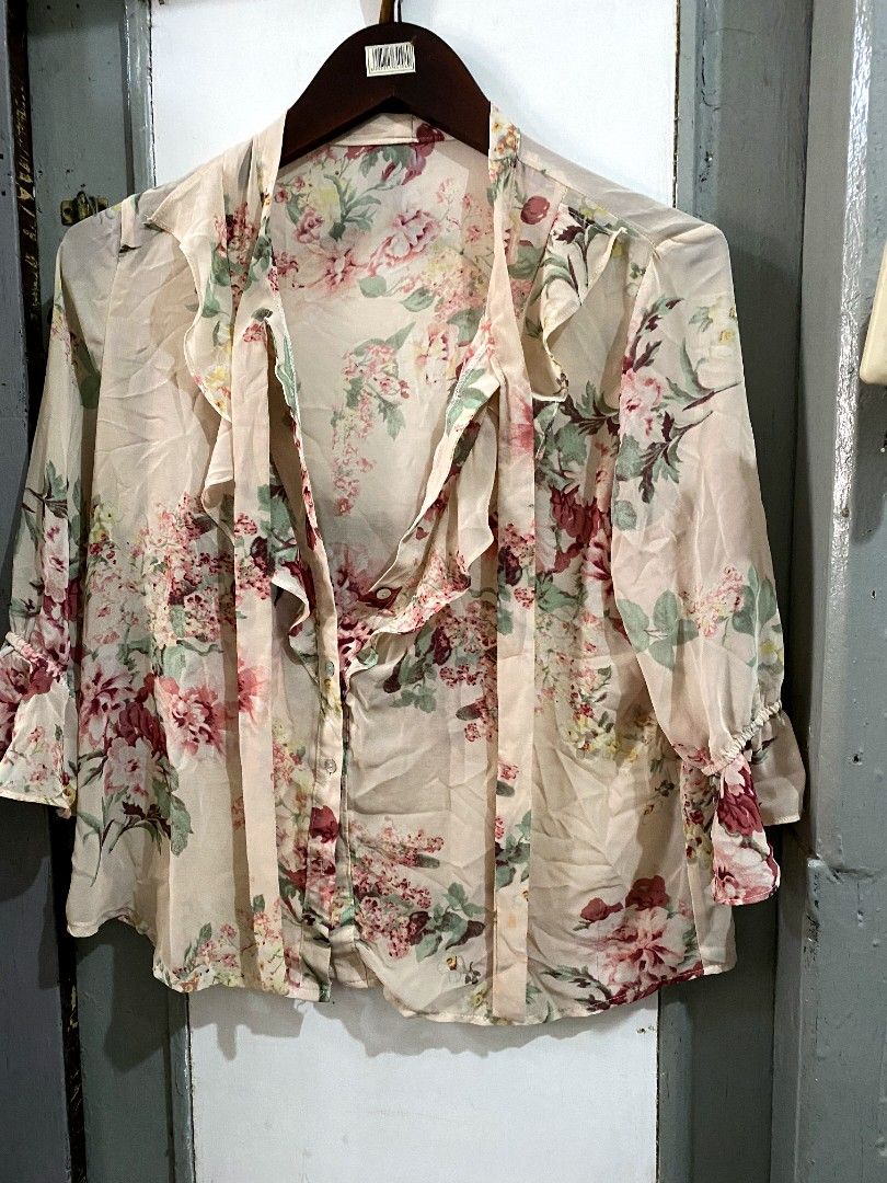 Take All 60k inc ongkir Jabodetabek, Fesyen Wanita, Pakaian Wanita, Atasan di Carousell