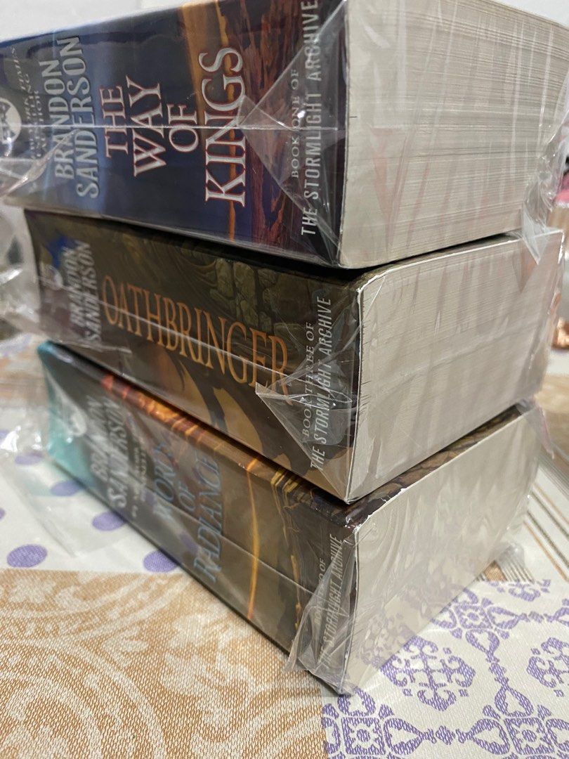 The way of kings book, Hobbies & Toys, Books & Magazines, Fiction & Non ...