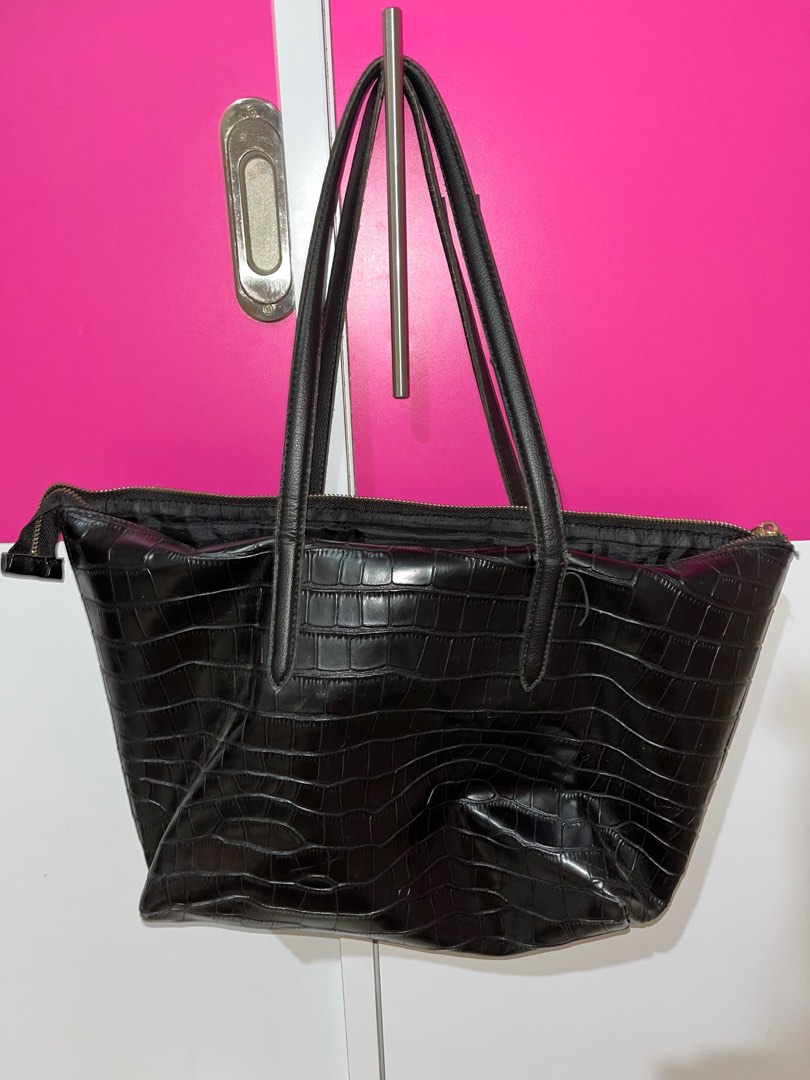 Totebag, Fesyen Wanita, Tas & Dompet di Carousell