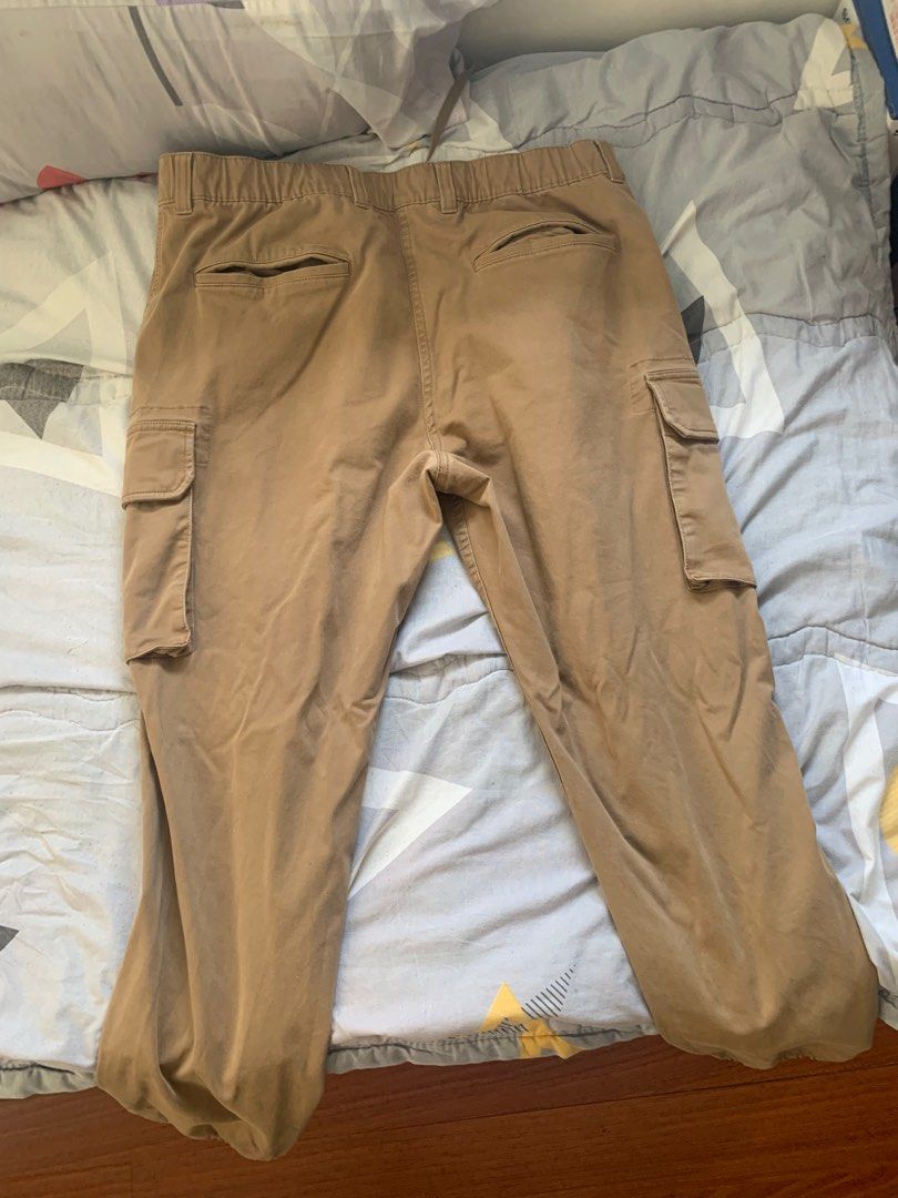 Uniqlo cargo pants, Men's Fashion, Bottoms, Jeans on Carousell