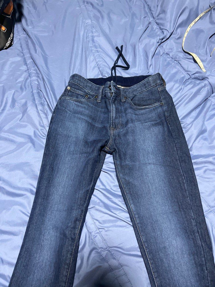 Uniqlo EZY SLIM JEANS MEN, Men's Fashion, Bottoms, Jeans on Carousell