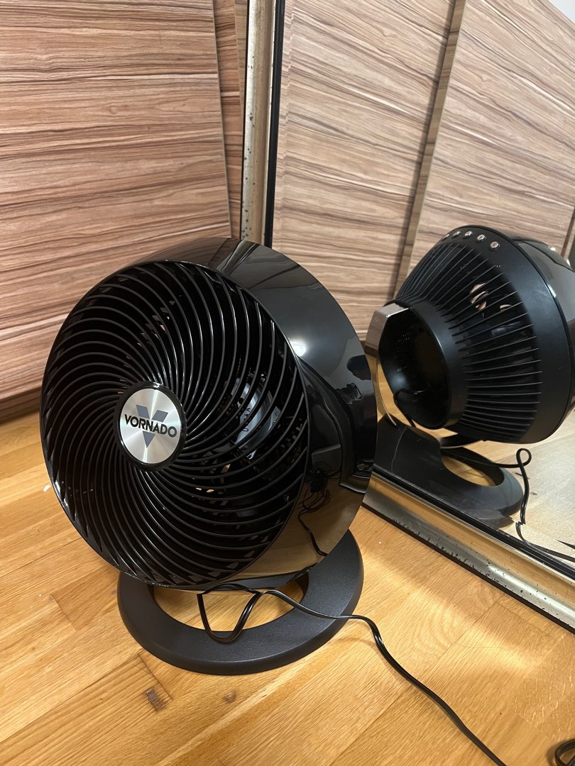 US PLUG Vornado 660 large air circulator Black, Furniture & Home Living ...