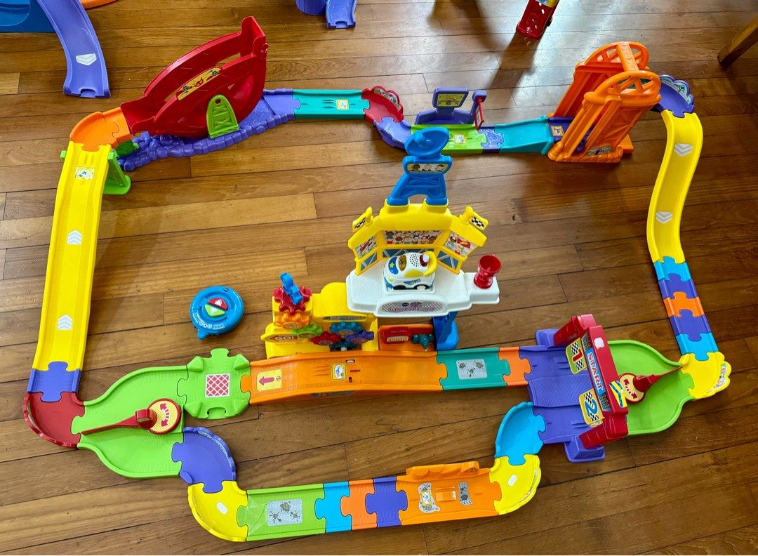 Vtech RC Raceway playset (remote control police car sold separately ...