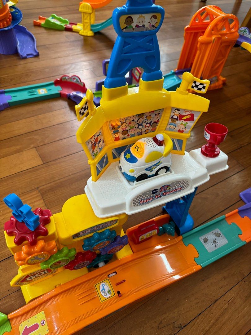 Vtech RC Raceway playset (remote control police car sold separately ...