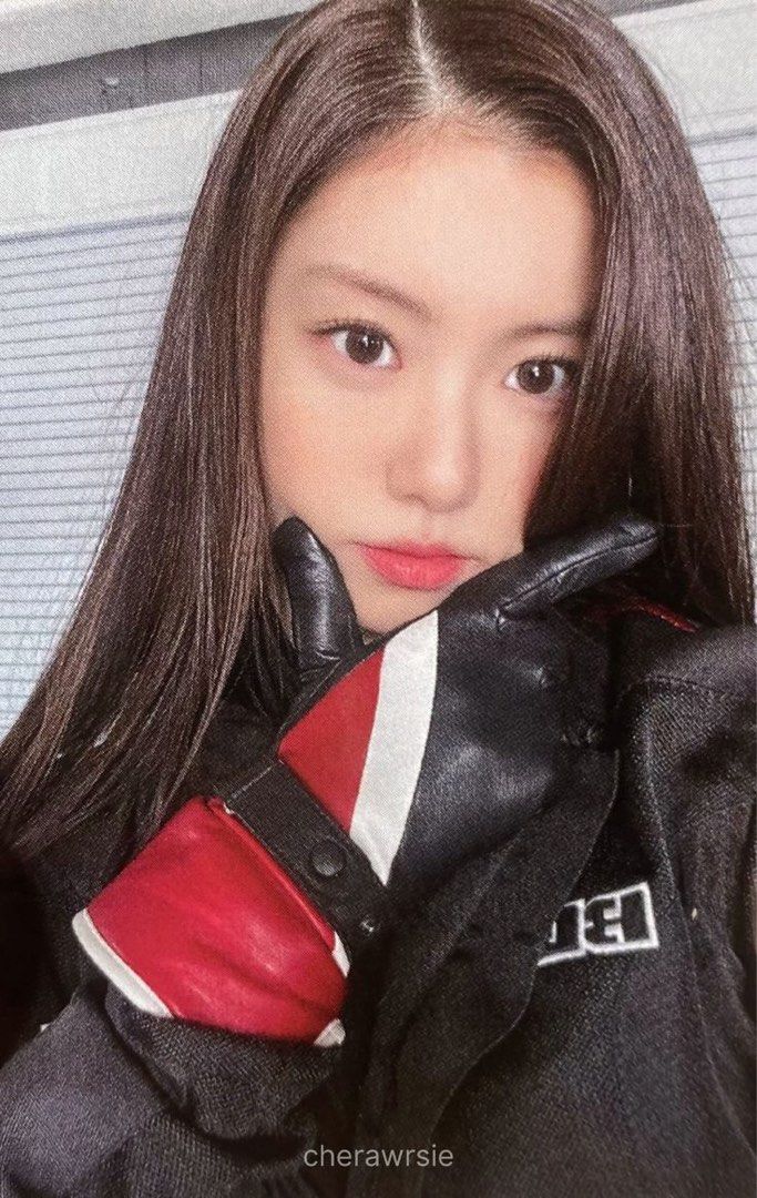 [WTB/LFS] garam music bank broadcast lesserafim, Hobbies & Toys ...