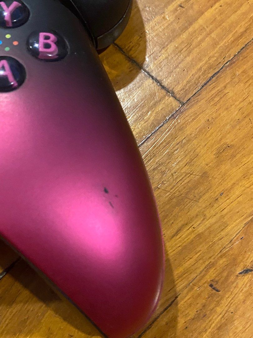 Xbox Wireless Controller - Dawn Shadow Pink Limited edition, Furniture ...