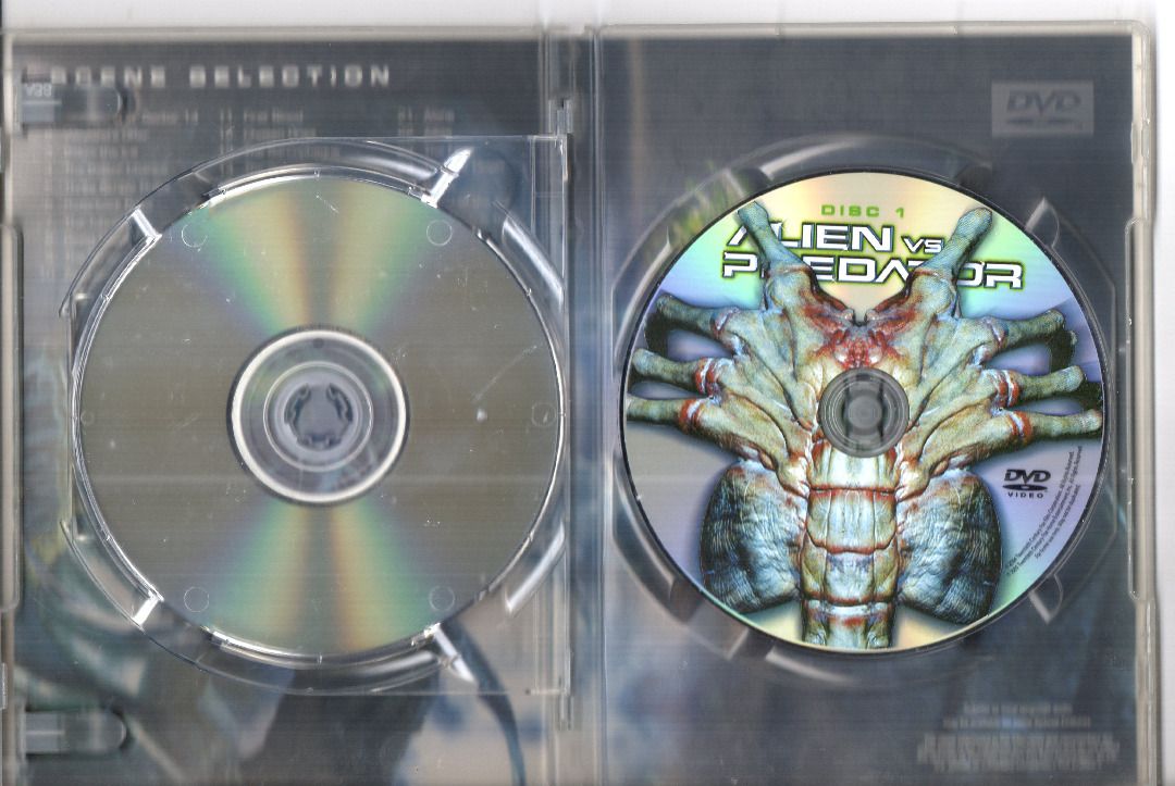 Alien vs Predator ***original dvd***, Hobbies & Toys, Music & Media ...