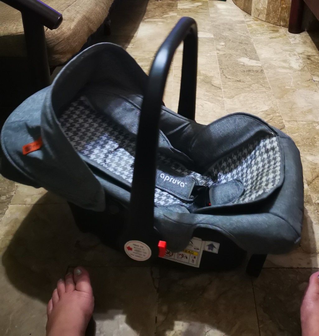 Apruva Carseat and Cradle in 1, Babies & Kids, Going Out, Car Seats on ...
