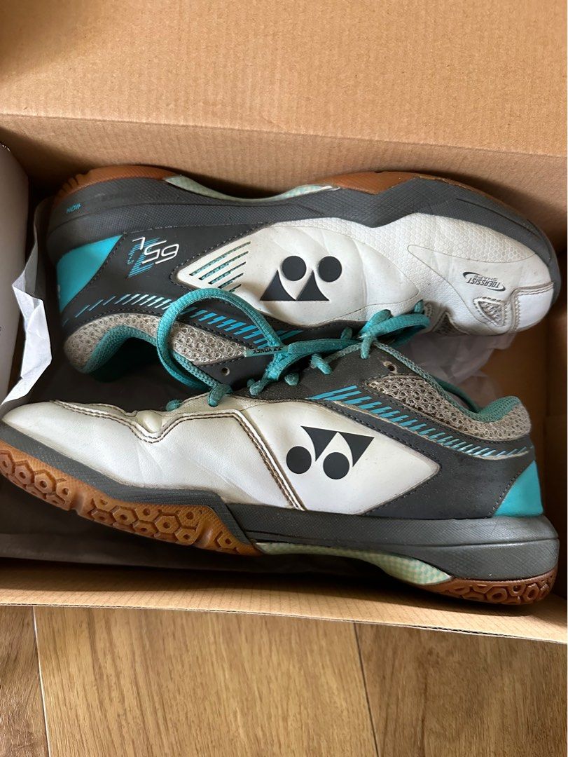 authentic yonex 65Z, Women's Fashion, Footwear, Sneakers on Carousell