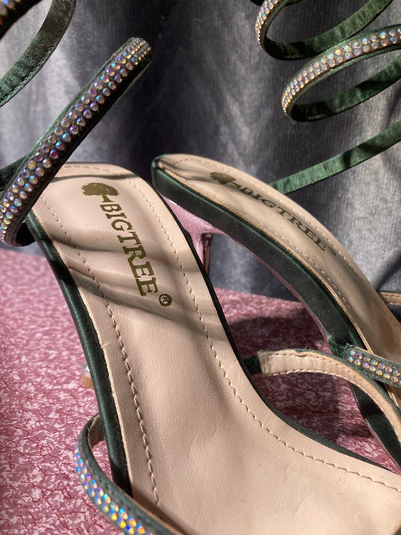 BIG TREE HEELS, Women's Fashion, Footwear, Heels on Carousell