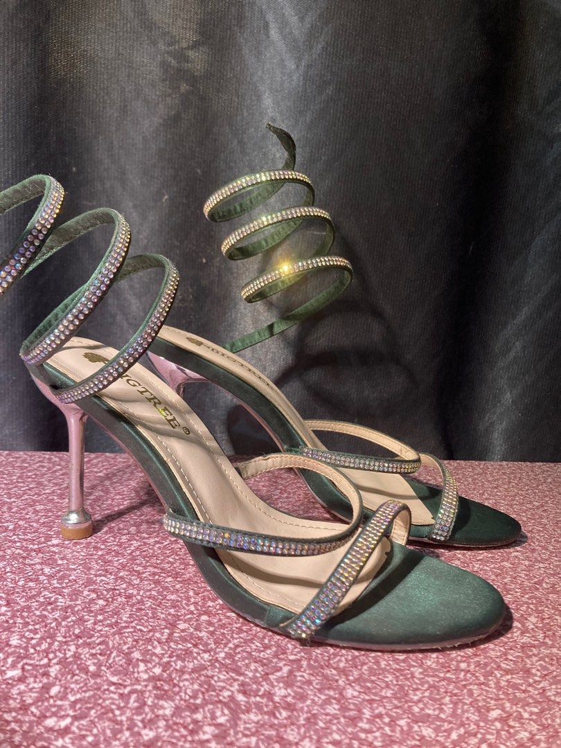 BIG TREE HEELS, Women's Fashion, Footwear, Heels on Carousell