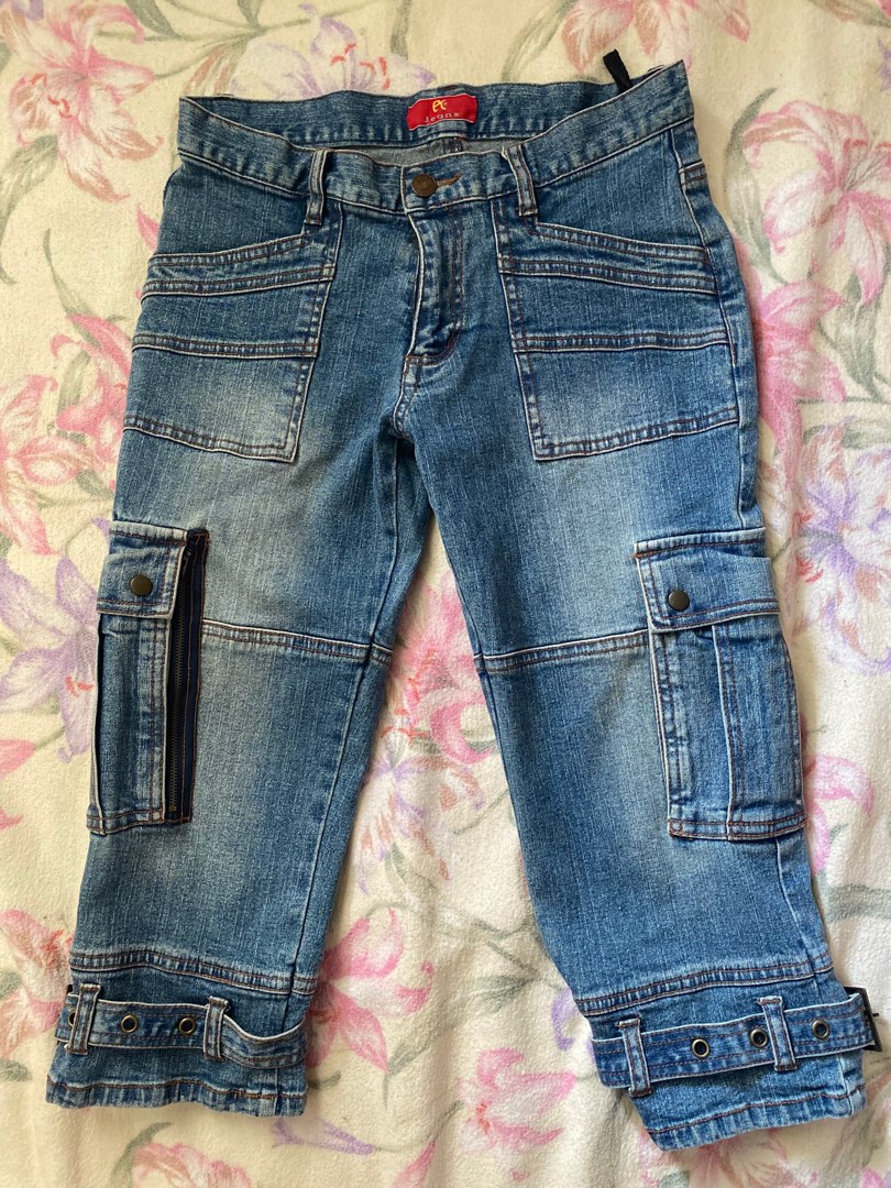Cargo Acubi Jorts, Women's Fashion, Bottoms, Jeans on Carousell