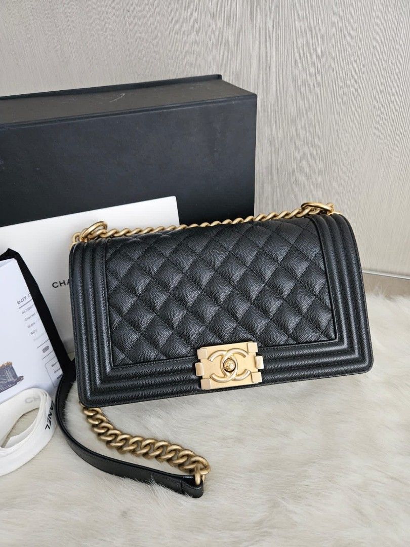 Chanel Boy, Barang Mewah, Tas & Dompet di Carousell