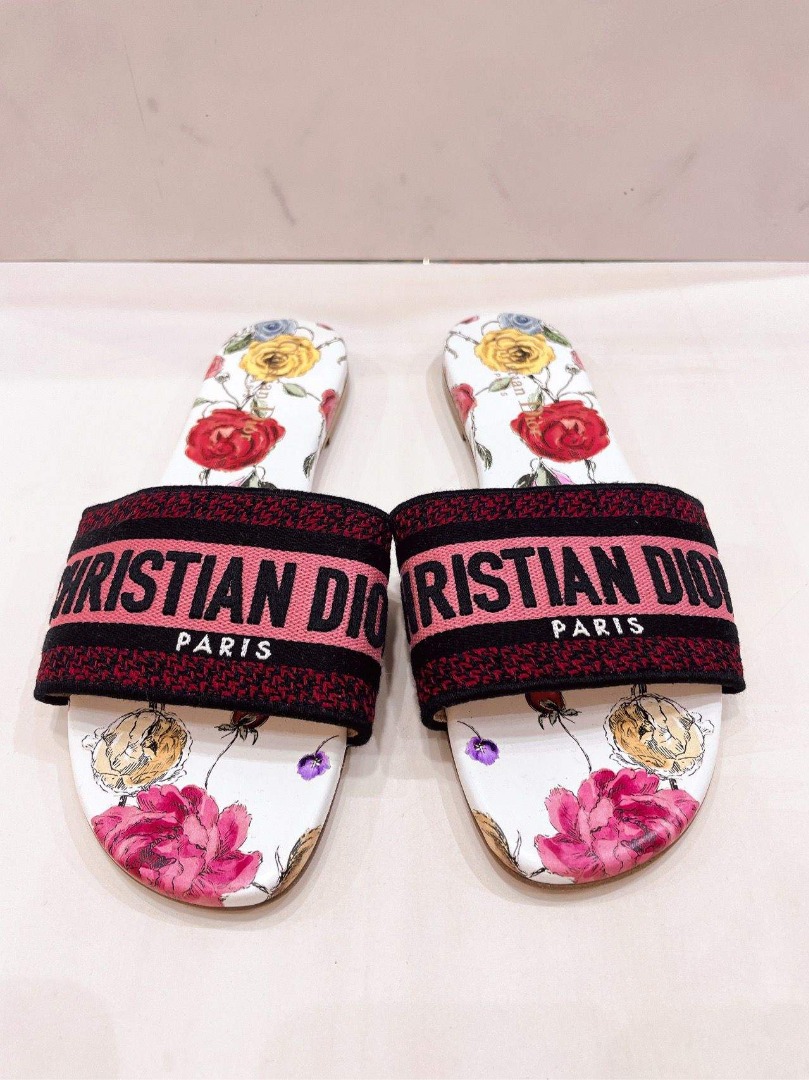 Christian Dior Sandals Womens Fashion Footwear Sandals On Carousell