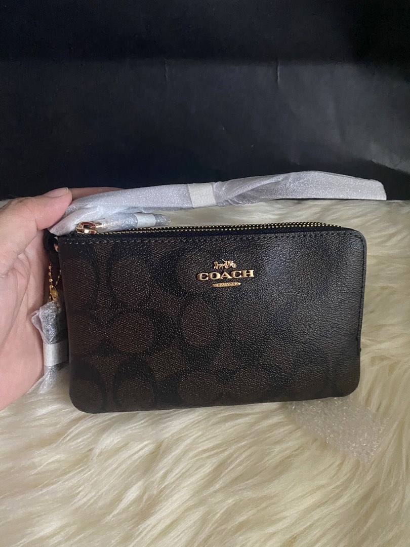 Coach Small Double Zip wrislet, Luxury, Bags & Wallets on Carousell