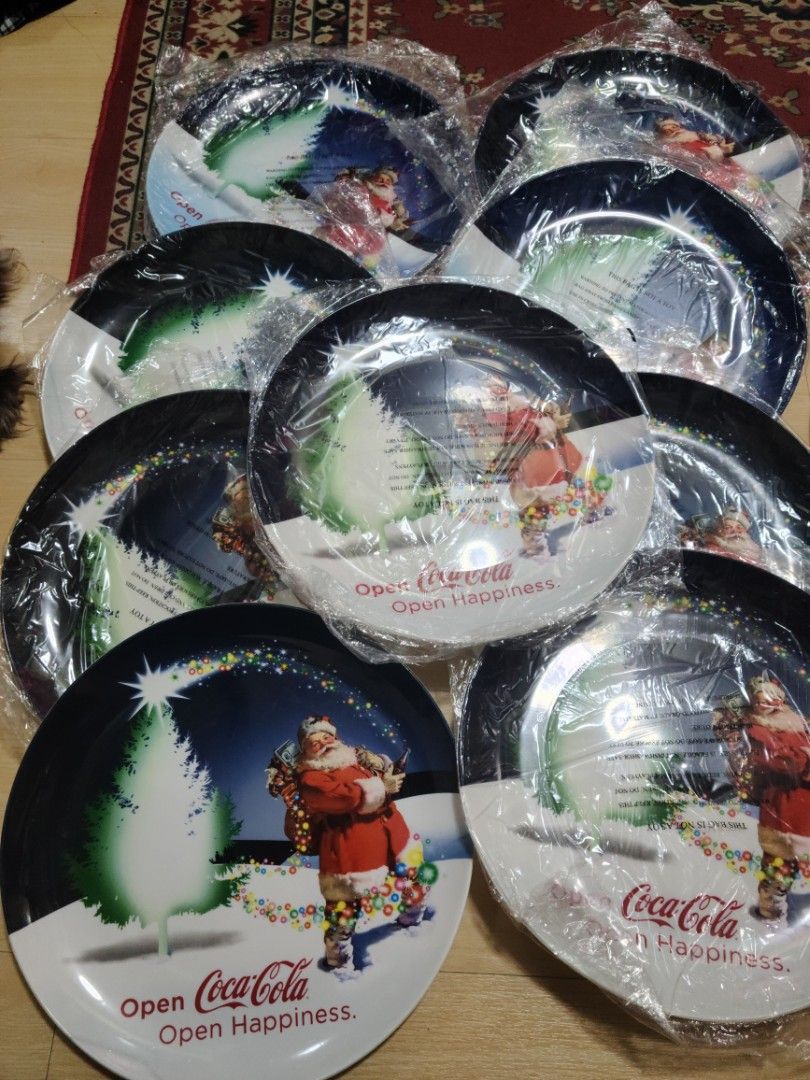 Coca Cola santa christmas plates, Hobbies & Toys, Memorabilia ...