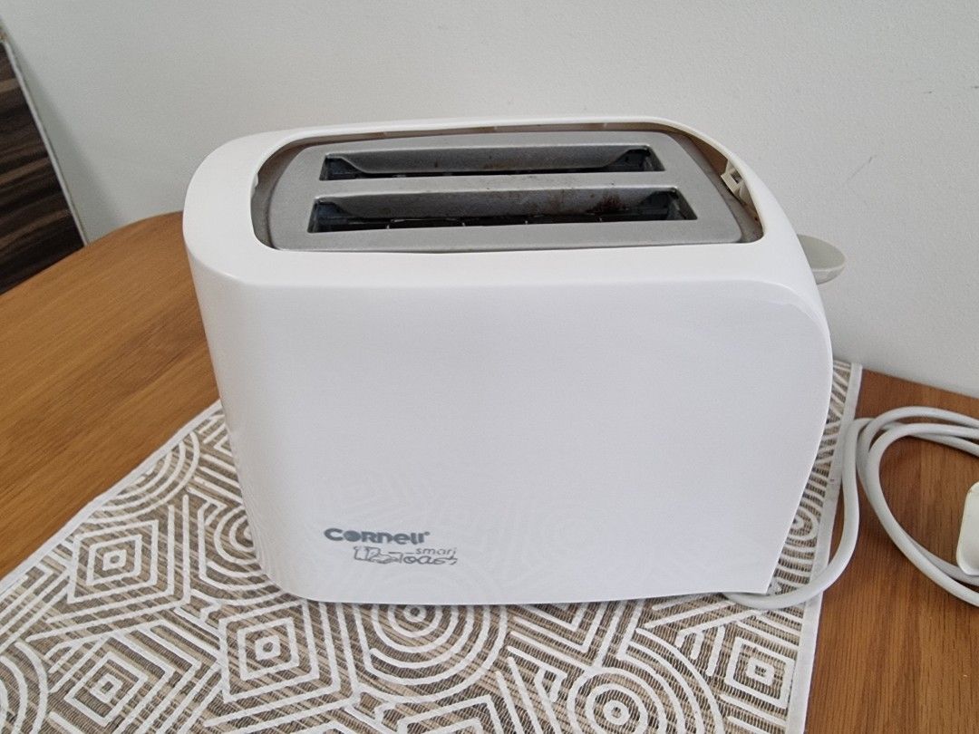 Cornell 2 slice pop up Toaster, TV & Home Appliances, Kitchen ...