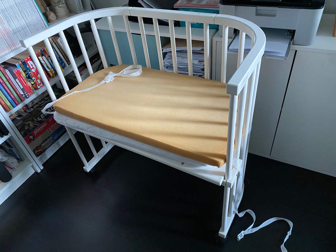 Co-sleeper Baby bay, Babies & Kids, Baby Nursery & Kids Furniture, Cots ...