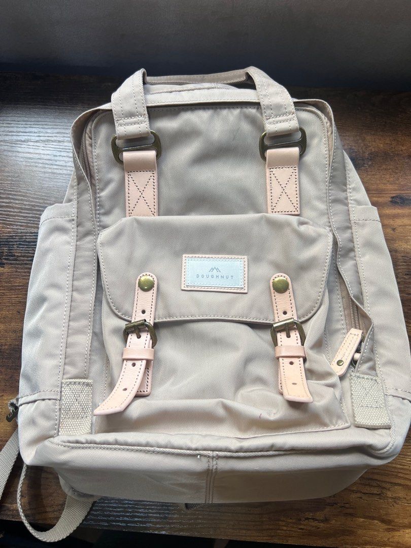 Doughnut 16L Macaroon Backpack, Women's Fashion, Bags & Wallets ...