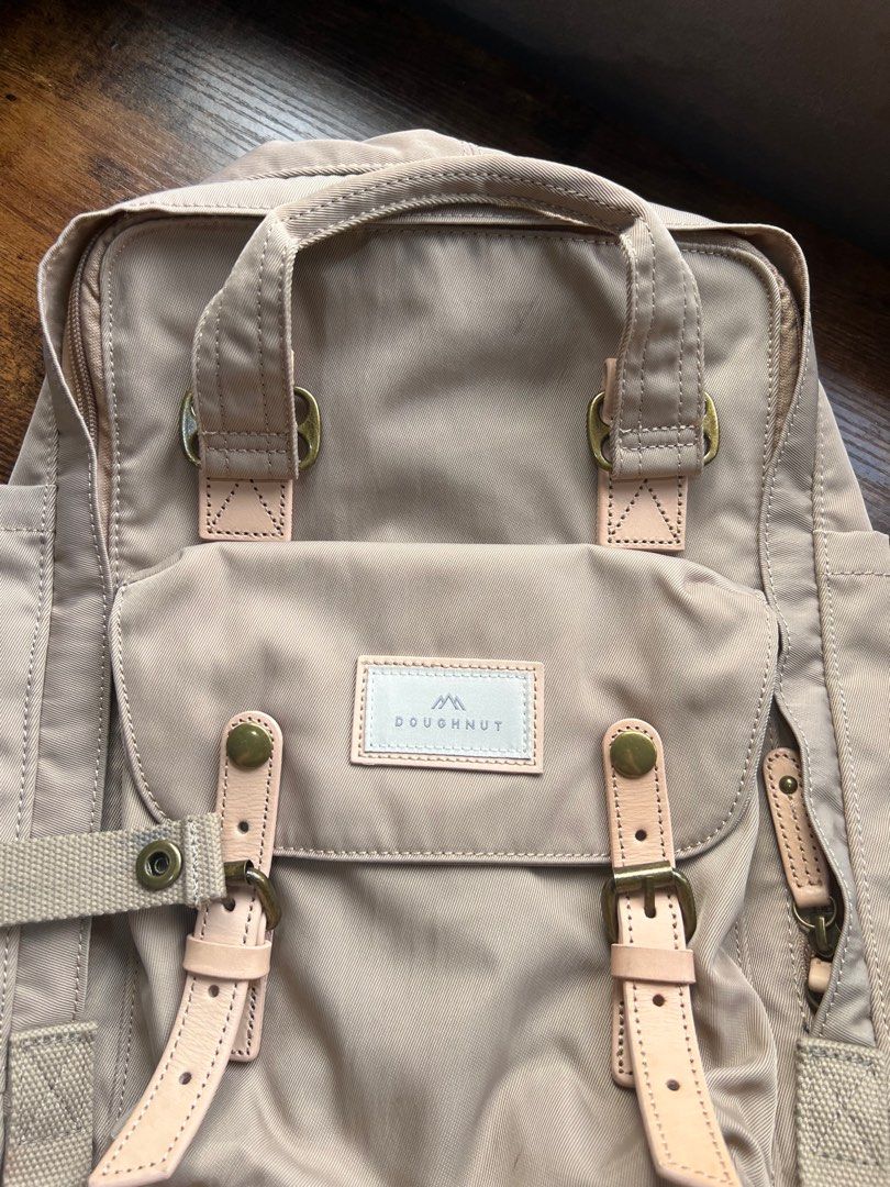 Doughnut 16L Macaroon Backpack, Women's Fashion, Bags & Wallets ...