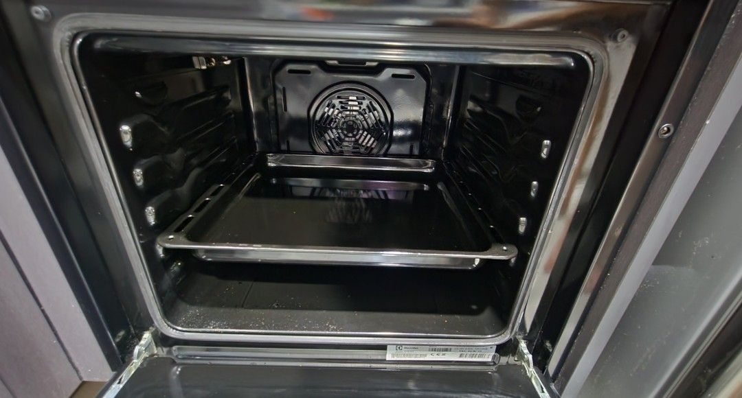Electrolux Built-in Oven (56L), TV & Home Appliances, Kitchen Appliances, Ovens & Toasters on ...