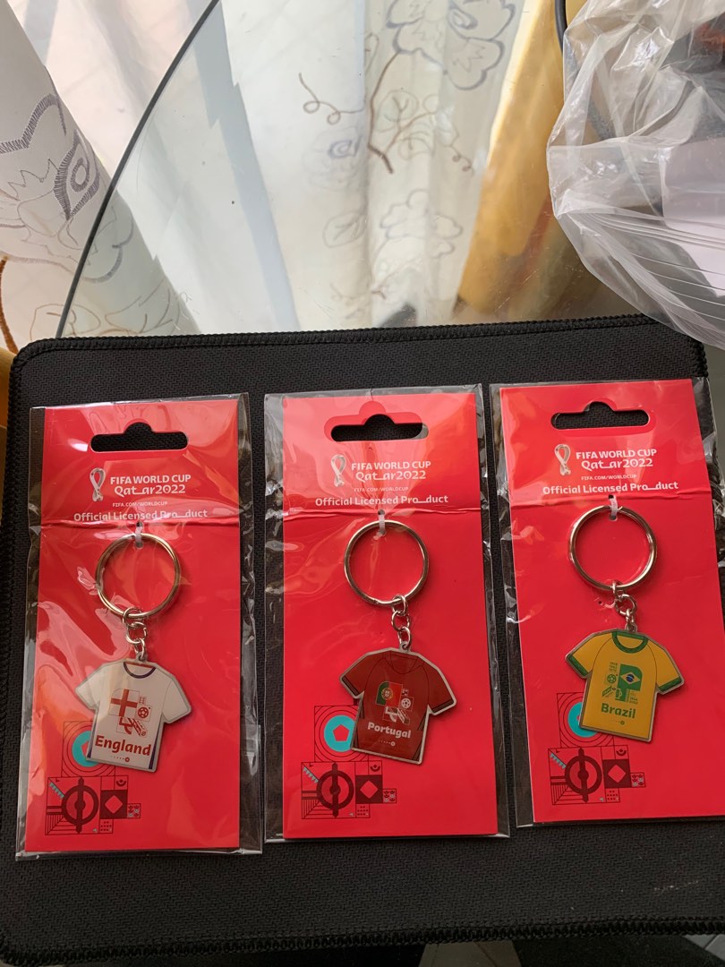 FIFA WORLD CUP QATAR 2022 OFFICIAL KEYCHAIN, Hobbies & Toys ...