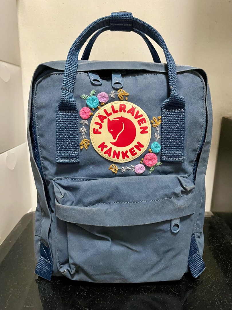 Fjallraven Kanken Mini Backpack, Women's Fashion, Bags & Wallets ...