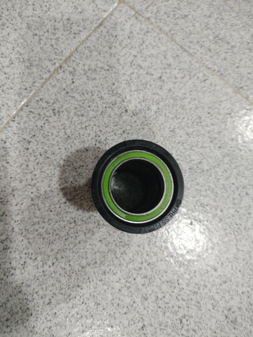 FSA PressFit BB30//PF30 Bottom Bracket, Sports Equipment, Bicycles ...