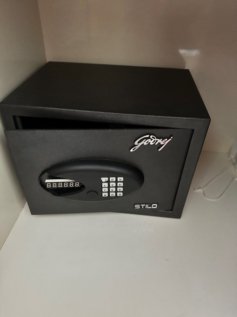 Godrej safe locker, Furniture & Home Living, Security & Locks, Safe on ...