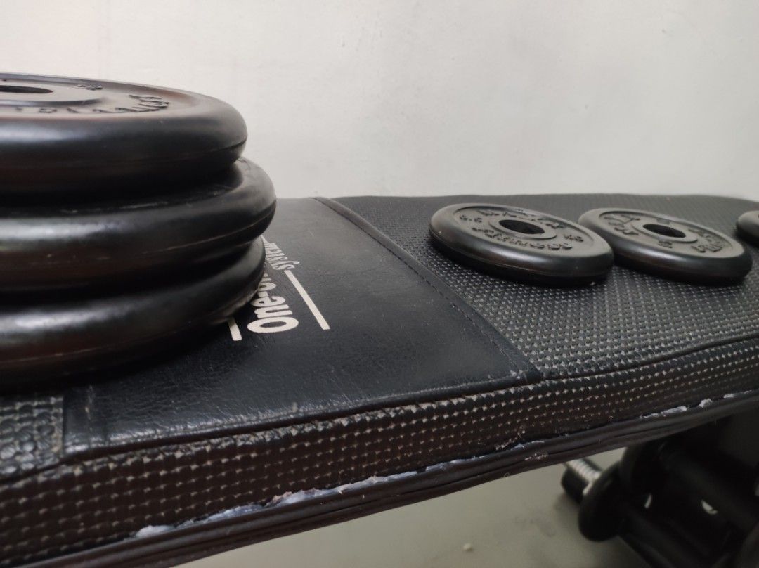 gym chair bench with dumbbell, Sports Equipment, Exercise & Fitness ...