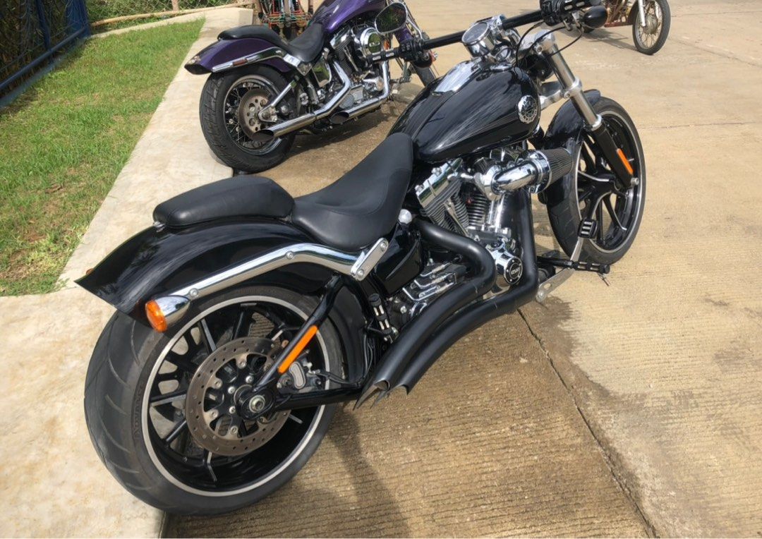 Harley Davidson Breakout 2014, Motorbikes, Motorbikes for Sale on Carousell