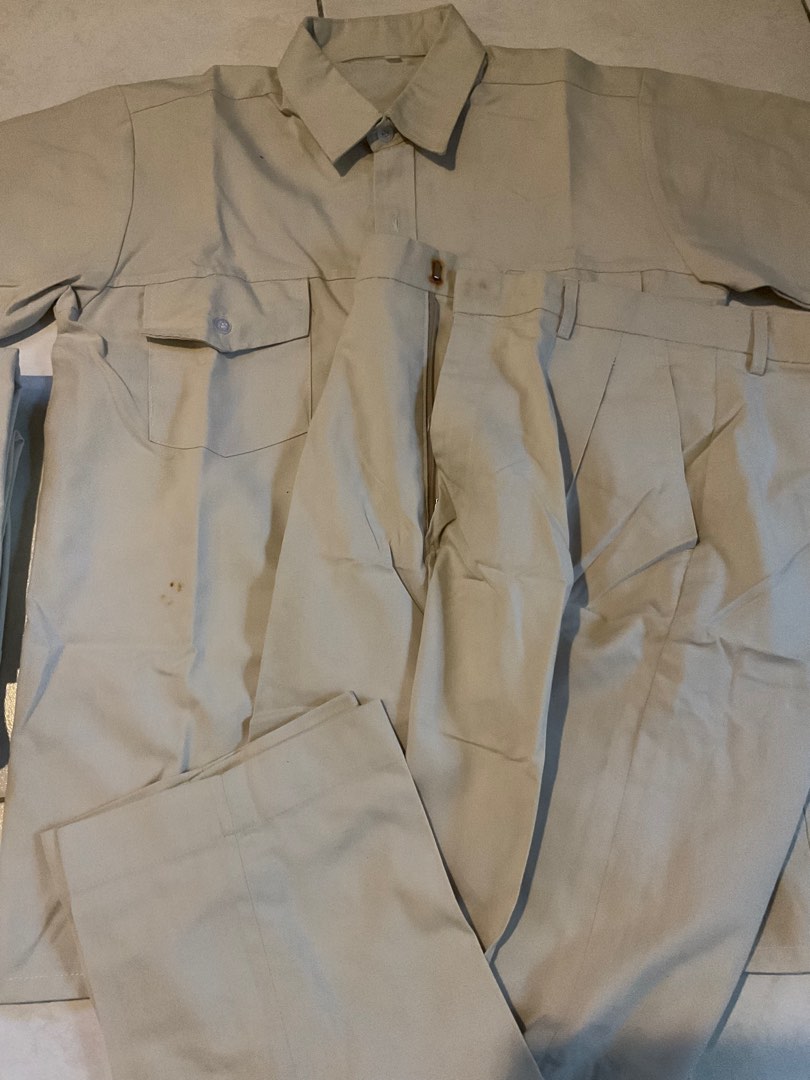 HC uniform size M 1 set, Men's Fashion, Activewear on Carousell