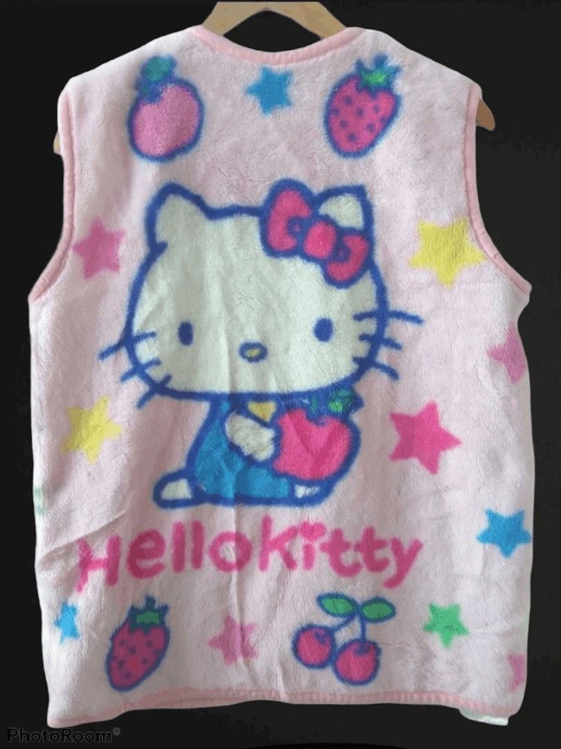 Hello kitty vest, Women's Fashion, Coats, Jackets and Outerwear on ...