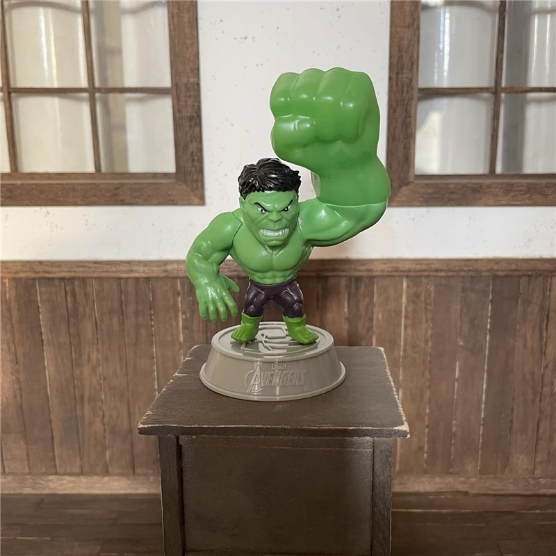 Hulk Cake Topper / Figurine, Hobbies & Toys, Memorabilia & Collectibles ...