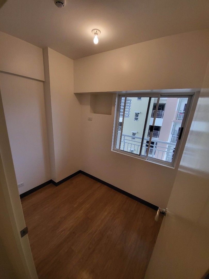 DMCI For rent Infina Towers 2 Bedroom with Parking condominium house in ...