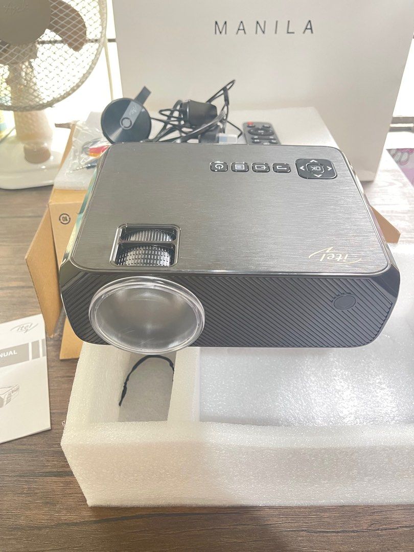 Itel Q1 projector, TV & Home Appliances, TV & Entertainment, Projectors ...