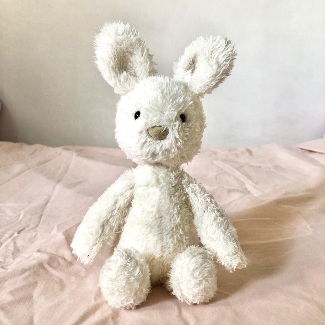 Jellycat snuffles, Hobbies & Toys, Toys & Games on Carousell