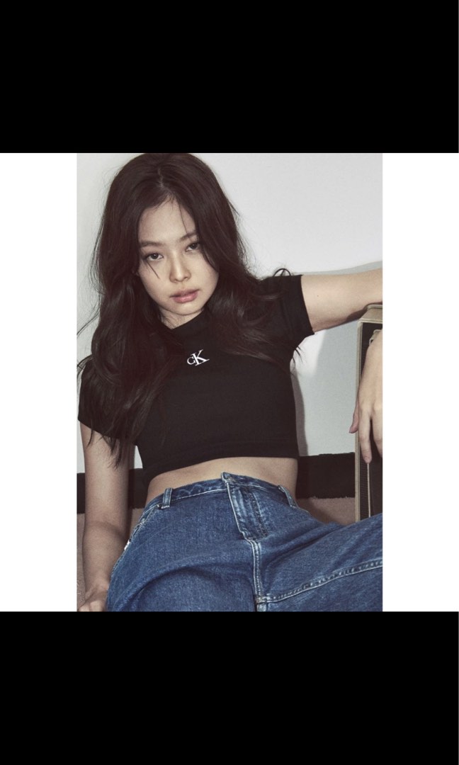 jennie calvin klein ck cropped black tshirt, Women's Fashion, Tops ...
