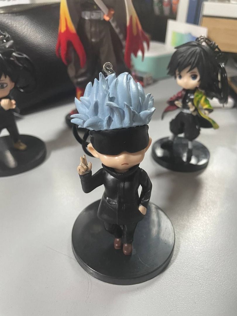 JUJUTSU KAISEN ANIME GOJO SATOROU FIGURINE KEYCHAIN, Hobbies & Toys ...