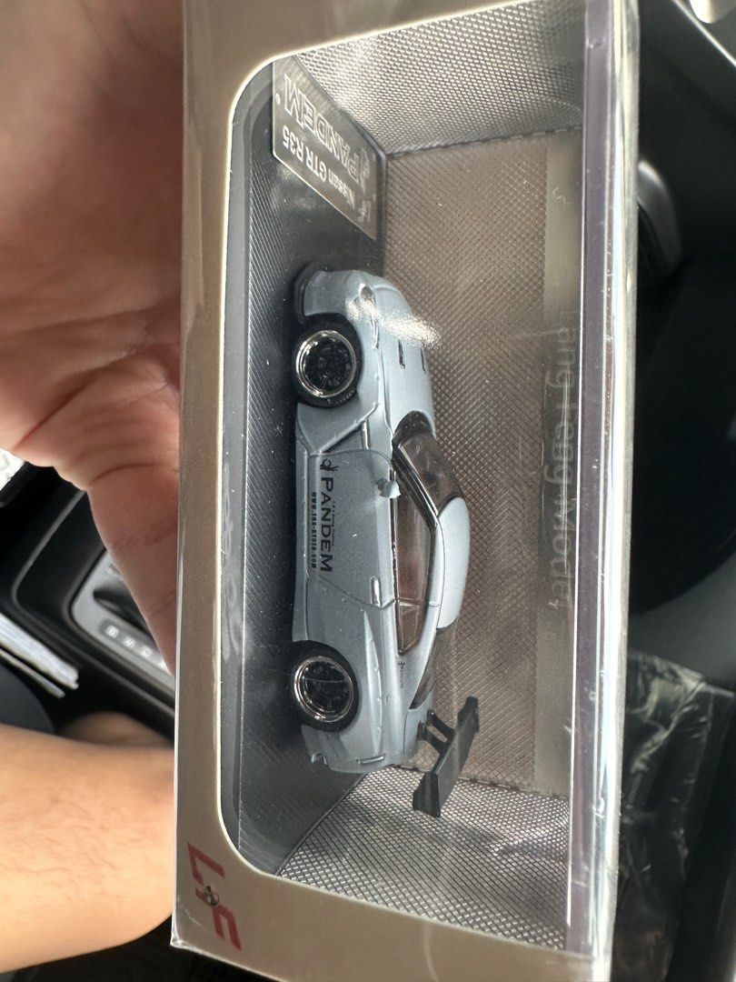 Lang Feng Model 1:64 Alloy diecast car model NISSAN GTR R35 cement ...