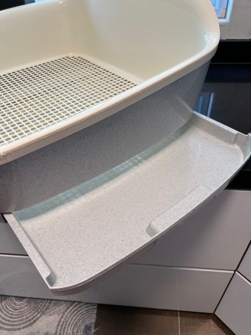 Large Pee tray with pullout drawer, Pet Supplies, Homes & Other Pet ...